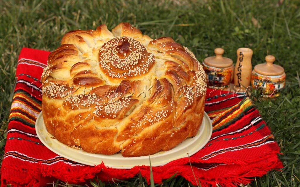 Лесна рецепта за питка "Пухкавелка" - вижте как се оформя (СНИМКИ)